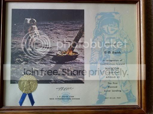 Value of NASA comm. div Apollo 11 plaque? - collectSPACE: Messages