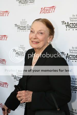 *CANDIDS* - Page 561 - The Silver Screen Oasis